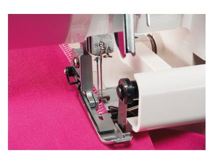 Singer 14sh754 es una Remalladora ideal para iniciarse en el Overlock